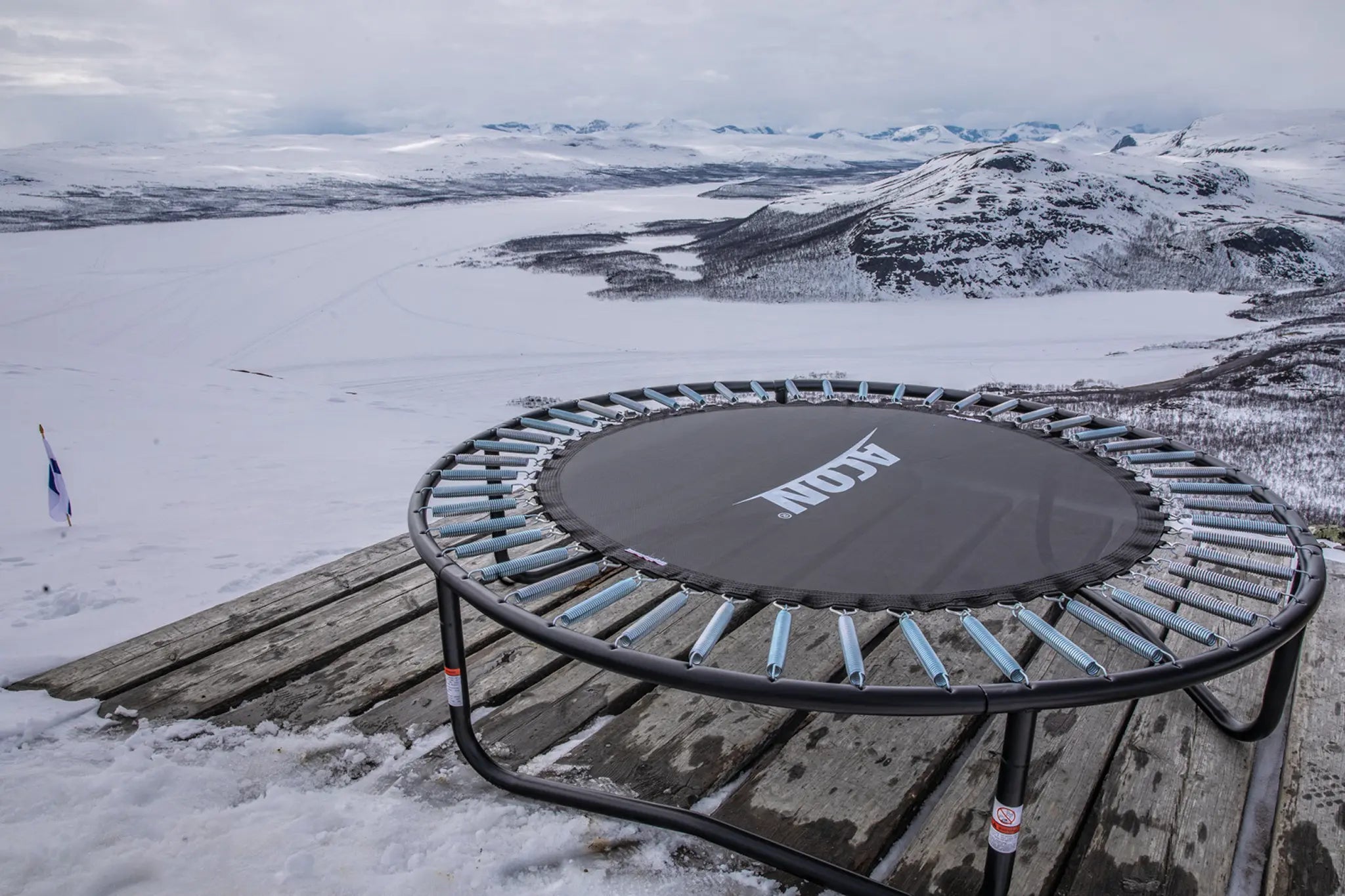 Winter Trampoline Games & Safety Tips for Chilly Days – Acon EU